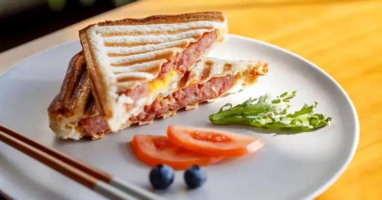 Will Sandwiches Get Soggy Overnight? – Sandwich Storing 101 - Toast 'n Fry