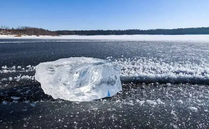 How To Make Ice Cubes Without Ice Machine, Tray Or Molds - Toast 'n Fry