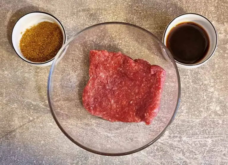 How To Serve And Eat Beef Tartare (Quick Tatar Recipe) - Toast 'n Fry