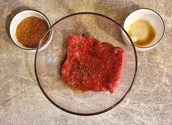 How To Serve And Eat Beef Tartare (Quick Tatar Recipe) - Toast 'n Fry