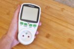 How To Use a Power Meter Energy Monitor Plug? – Quick Guide! - Toast 'n Fry