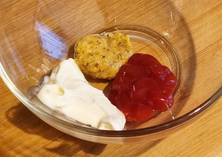 Delicious Burgers With No Lettuce And No Pickles – Our Secret Recipe ...