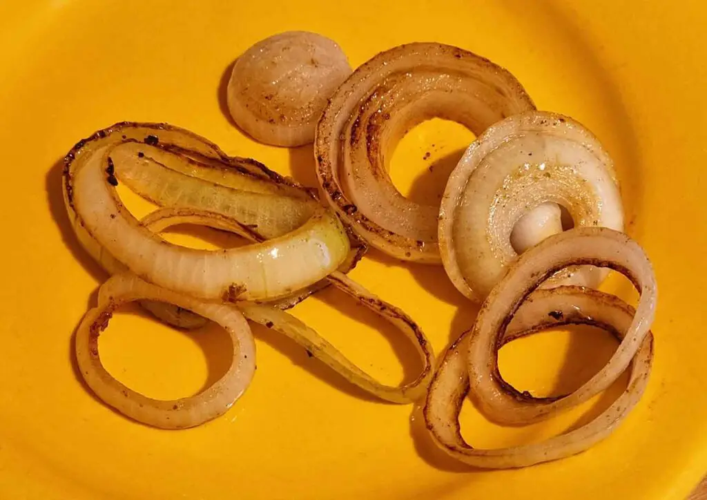 Delicious Burgers With No Lettuce And No Pickles – Our Secret Recipe ...