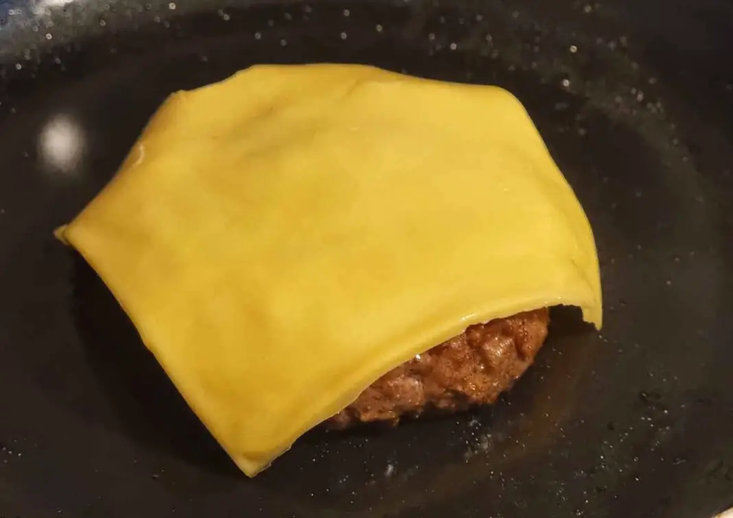 Delicious Burgers With No Lettuce And No Pickles – Our Secret Recipe ...
